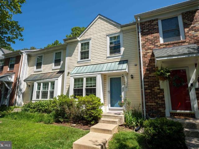18246 Fox Chase Circle