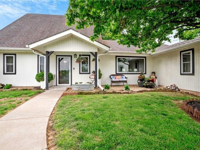1824 N Pershing St, Fayetteville, AR 72704