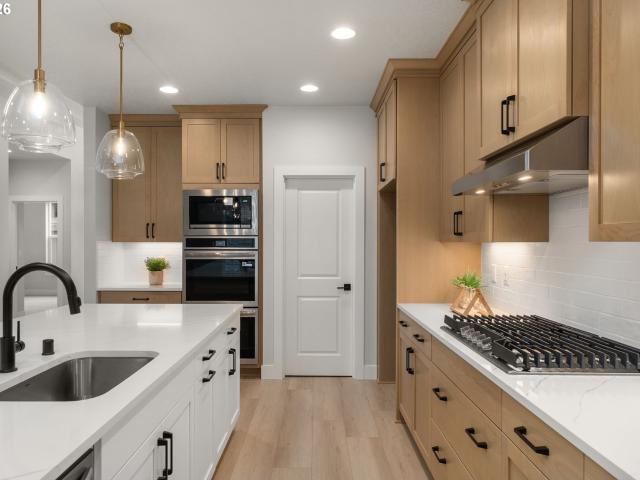 1824 NE 196th