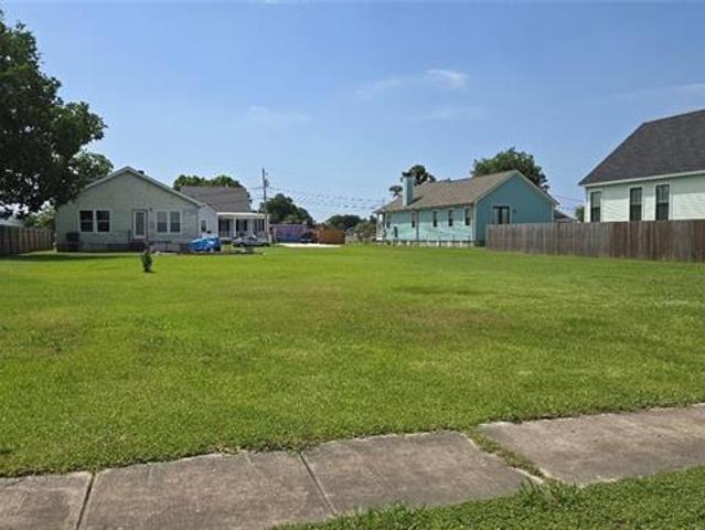 1824 Benjamin St, Arabi, LA 70032 | MLS #2540