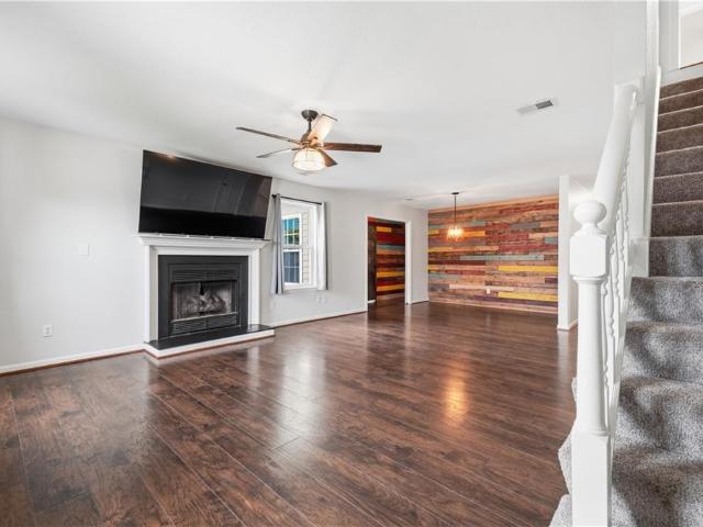 1824 Finsbury LN