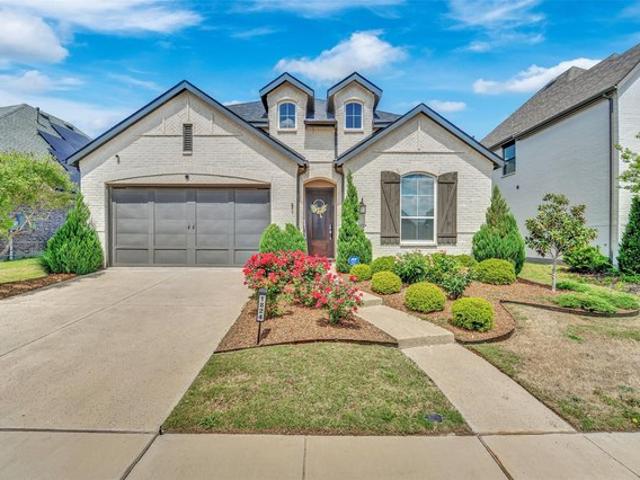 1824 Leo Dr, Van Alstyne, TX 75495