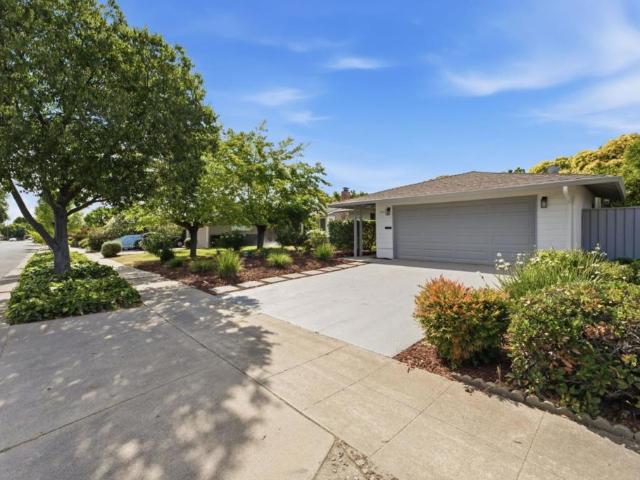 1824 Rosswood Drive