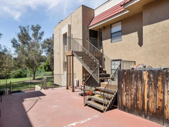 1824 Via Las Palmas # 14