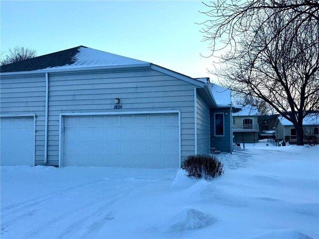 1824 34th St S, Fargo, ND 58103