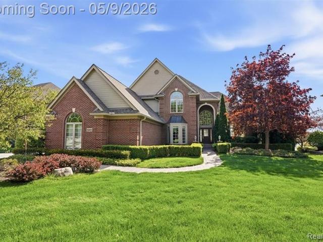 18254 Parkshore Dr, Northville Township, MI 48168