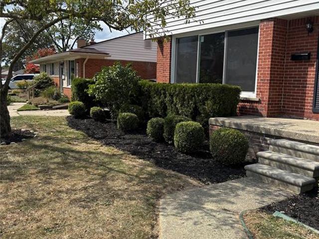18259 Spring Court