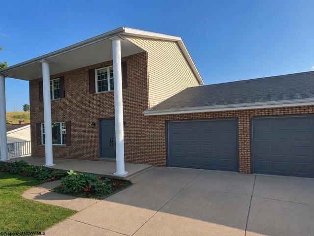 1825 Martha Ave, Fairmont, WV 26554