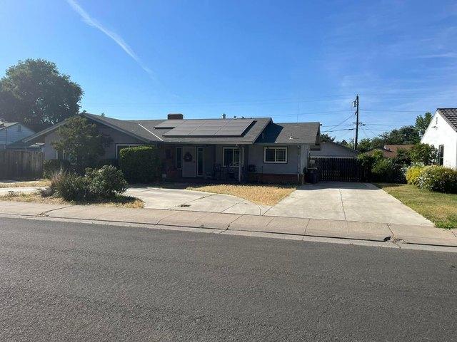 1825 Michigan Ave, Stockton, CA 95204