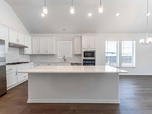 1825 Acorn Creek Circle
