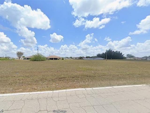 1825 Andalusia Blvd, Cape Coral, FL 33909