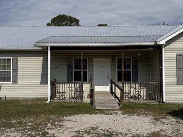 1825 Beacon St, Carrabelle, FL 32322