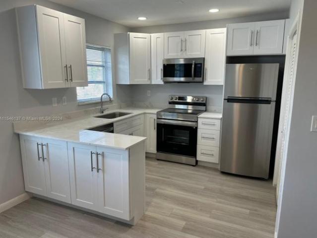 1825 Cleveland St #12, Hollywood, FL 33020
