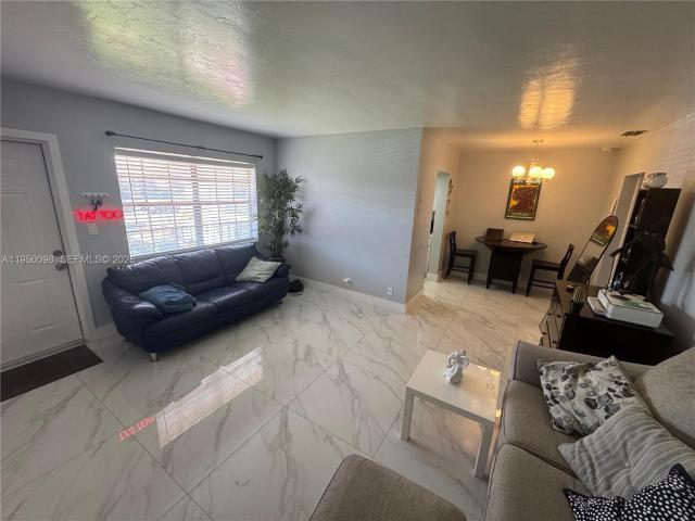 1825 Cleveland St, Unit 15, Hollywood, FL 33020 | MLS #A11950