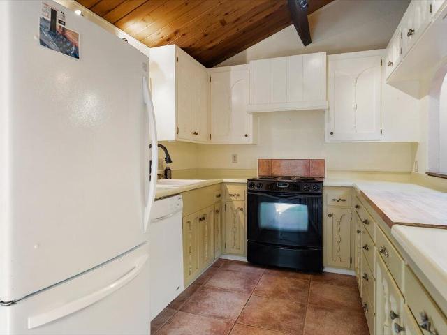 1825 Eddy Cir, Mount Shasta, CA 96067 | MLS #26 705
