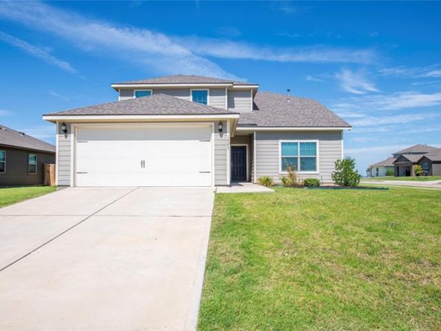 1825 Fergus Dr, Ponder, TX 76259