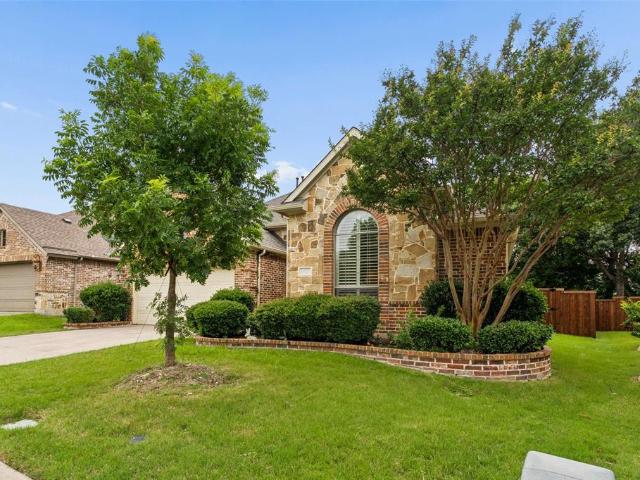 1825 La Cima Drive