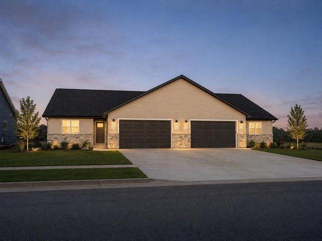 1825 London Rd, Green Bay, WI 54311