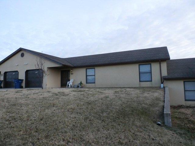 1825 Pinnacle Point Dr, Holts Summit, MO 65043