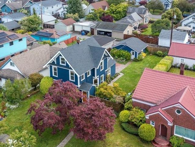 1825 Rucker Ave, Everett, WA 98201