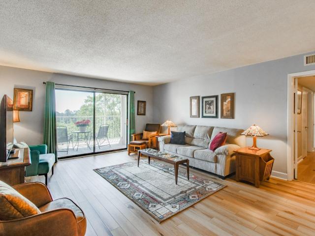 1825 Saint Julian Place