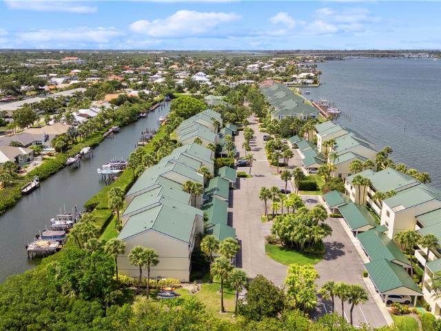 1825 Tarpon Ln, Unit H102, Vero Beach, FL 32960 | MLS #295627 | Compass