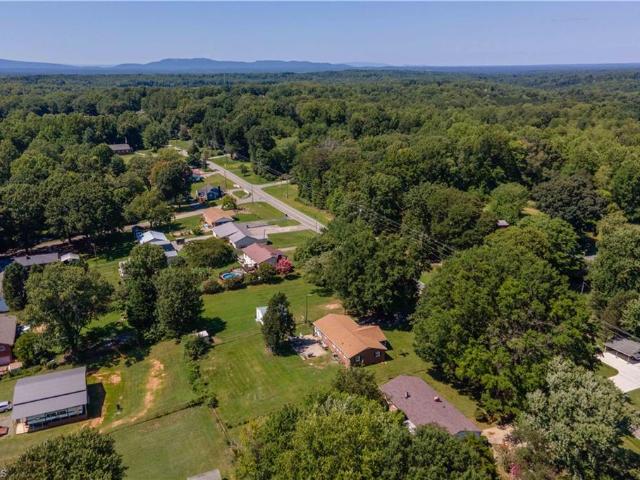 1826 Old Hollow Road