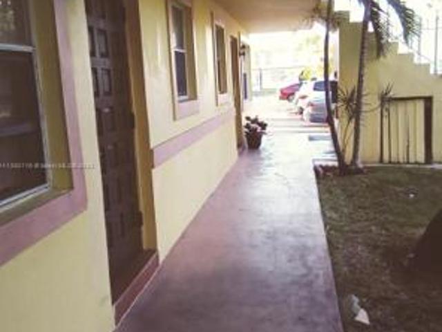 1826 Cleveland St #2 8, Hollywood, FL 33020