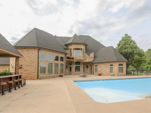 1826 County Road 1210