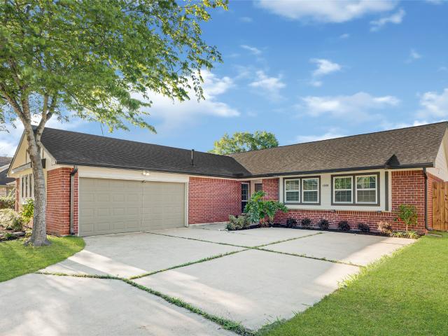 1826 Crestview Court