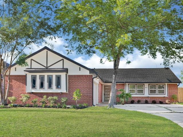 1826 Crestview Ct, Missouri City, TX 77459 | MLS #3175 | Compass
