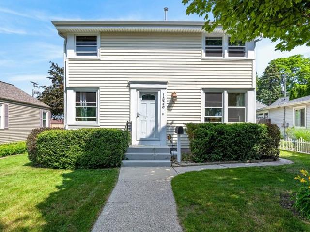 1826 E Fernwood Ave, Milwaukee, WI 53207