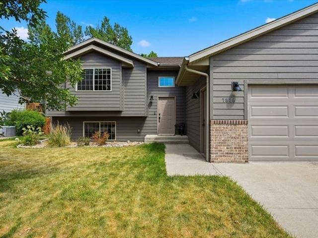 1826 Sugar Creek Pl, Spearfish, SD 57783