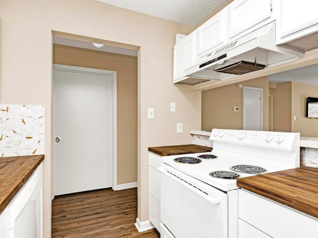 1826 S Brightside View Dr, Unit M, Baton Rouge, LA 70820 | MLS #BR2026008 | Compass