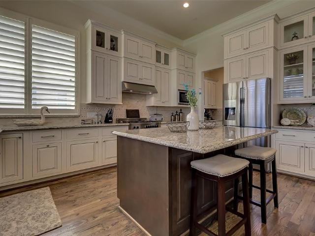 1826 Upland Lakes