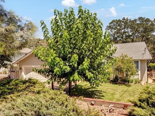 18278 N Shore Dr, Hidden Valley Lake, CA 95467