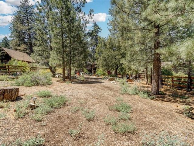 1827 Matterhorn Dr, Pine Mountain Club, CA 93222