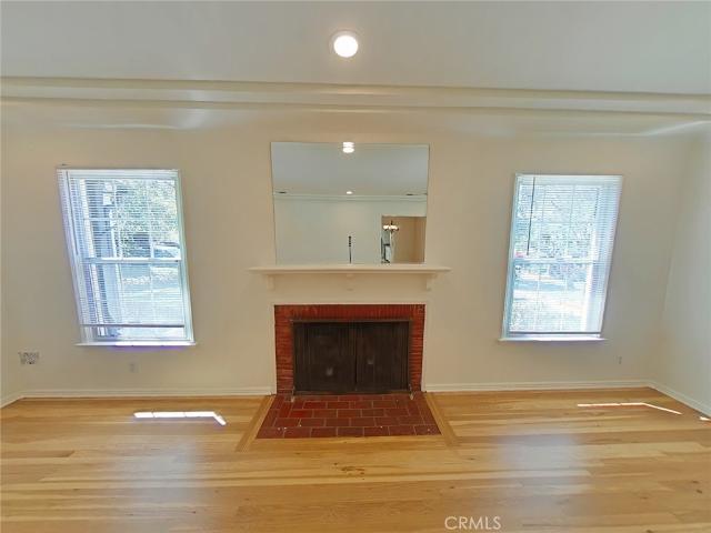 1827 Oakwood