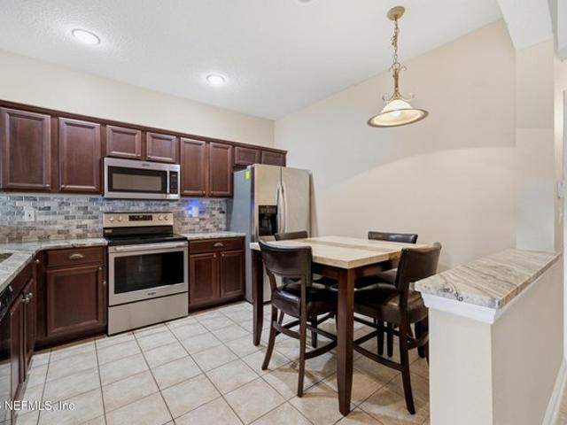 1827 Biscayne Bay Cir, Jacksonville, FL 32218