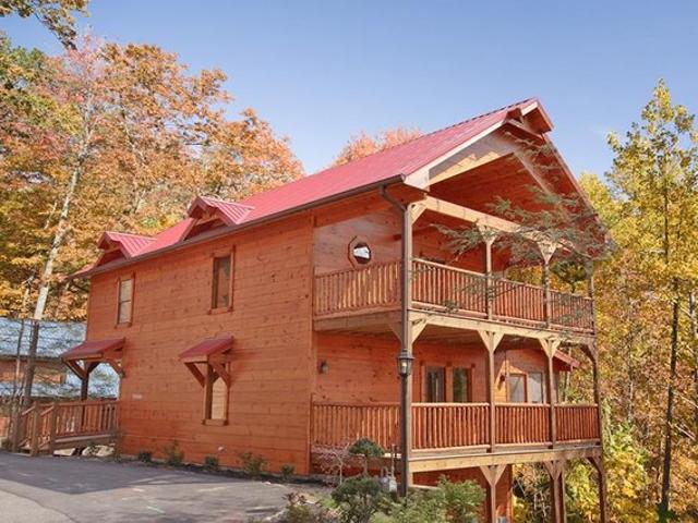 1827 Elk Springs Way, Gatlinburg, TN 37738