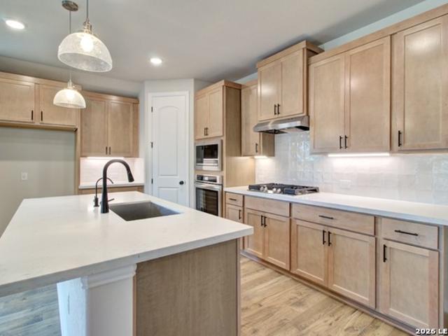 1827 Heritage Maples