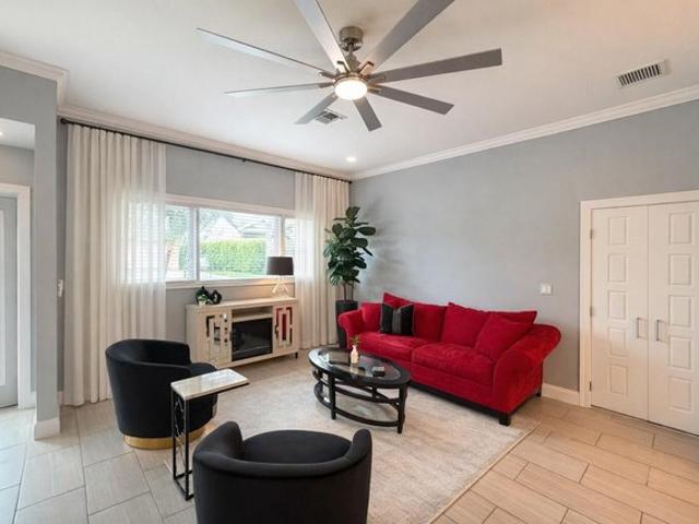 1827 Len Dr, North Palm Beach, FL 33408