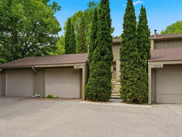 1827 Yuma Ln N, Plymouth, MN 55447