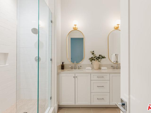 1827 9th St, Manhattan Beach, CA 90266 | MLS #26856