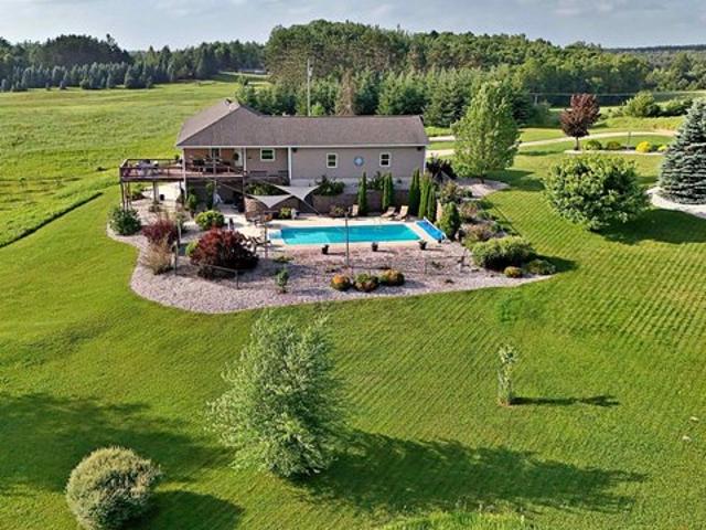 18281 Tustin Rd, Tustin, MI 49688