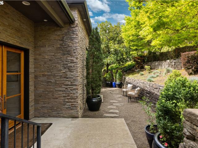 18284 Meadowlark Ln, Lake Oswego, OR 97034 | MLS #558791