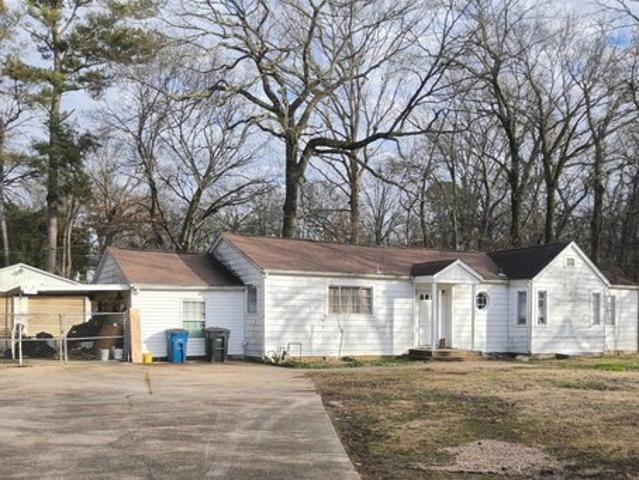 1828 Maple Ave, Florence, AL 35630