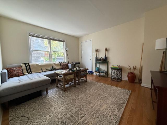 1828 N Burling St 2 Bedroom Apartment for Rent at 1828 N Burling St, Chicago, IL 60614 Lincoln Park
