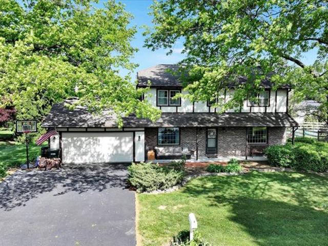 1828 N Eden Rd, Lancaster, PA 17601