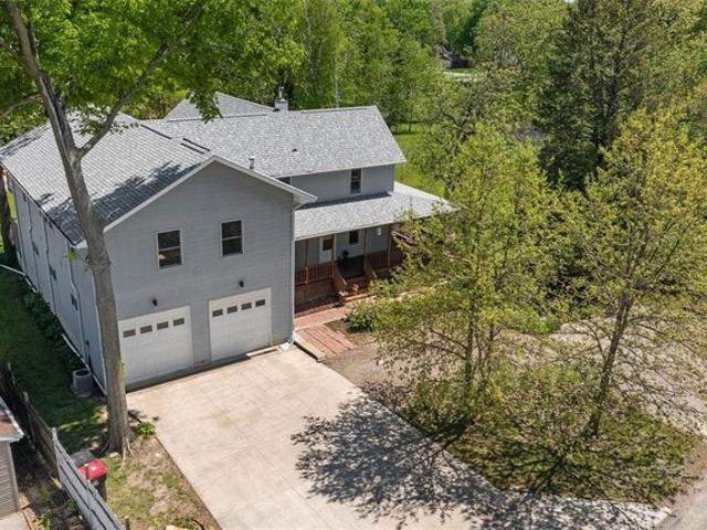1828 NE Shady Ln, North Liberty, IA 52317